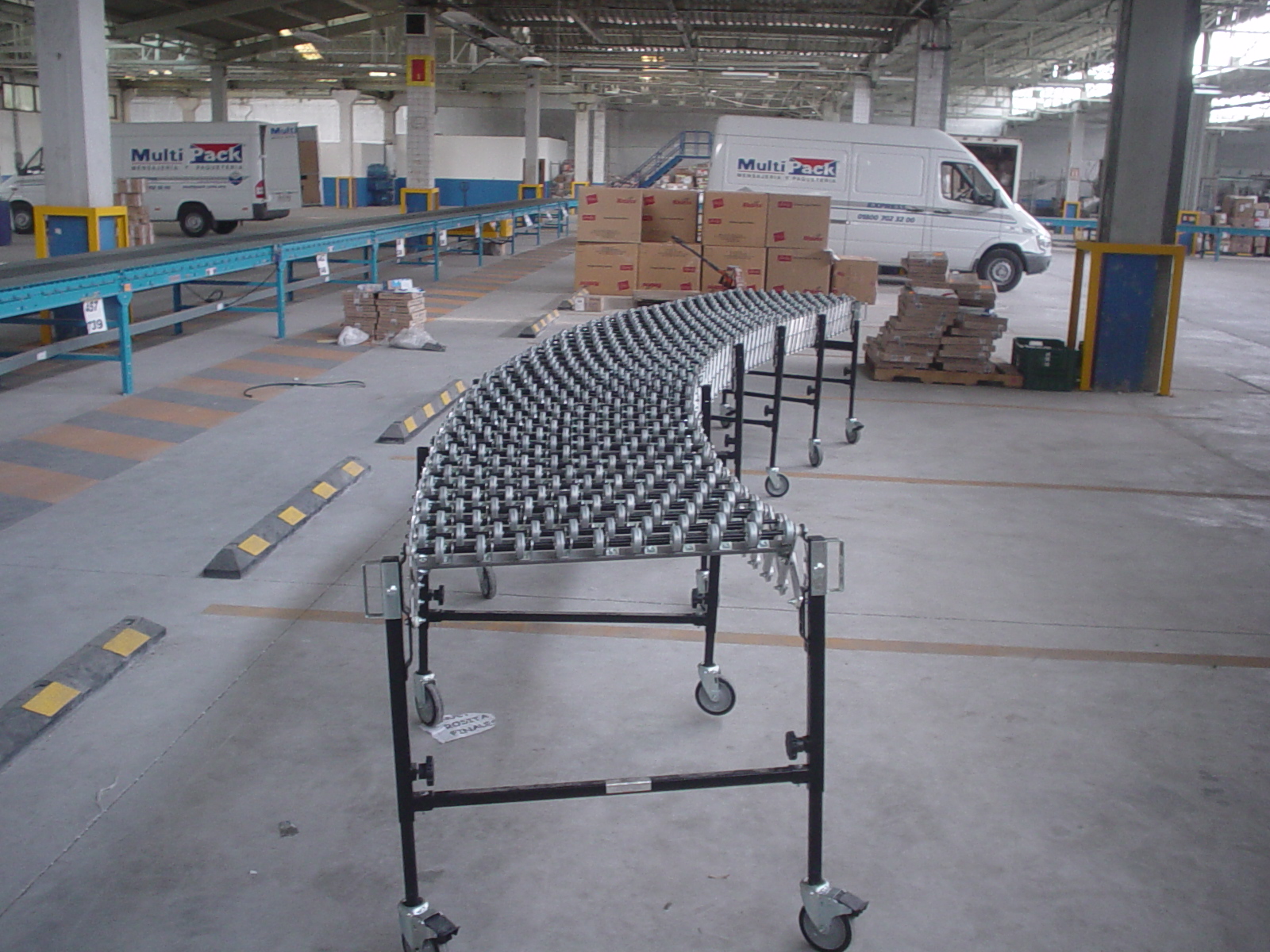 Equipos auxiliares para almacenes, operaciones más rápidas y eficientes ...